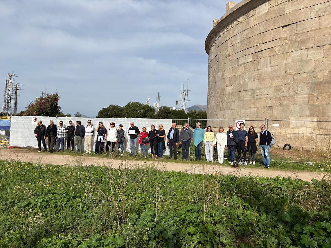 Mausoleo “Lucio Munazio Planco”, flash mob del Partito Democratico ...