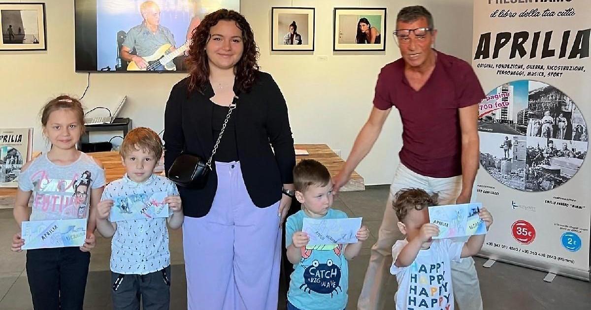Gli autori del libro "Aprilia” omaggiano 4 famiglie ucraine - Foto 1 di ...