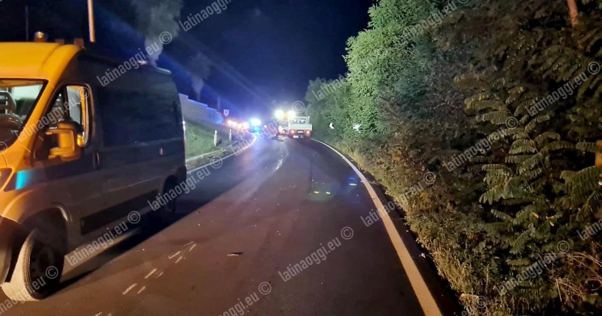 Incidente su strada Acciarella: auto invade la corsia opposta - Latina Oggi