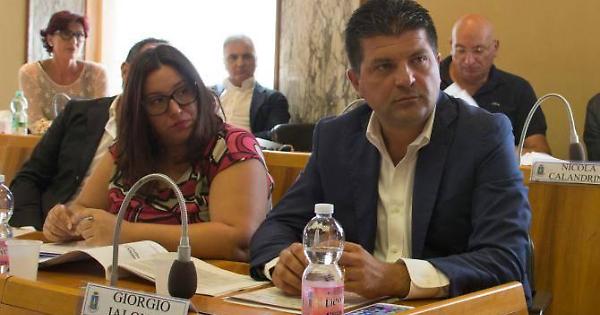 Aeroporto civile, Forza Italia sostiene la proposta: "Coletta valuti la ...