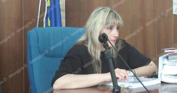 Castriota e il telefono rotto: "Lo ha mangiato il cane" - Latina Oggi